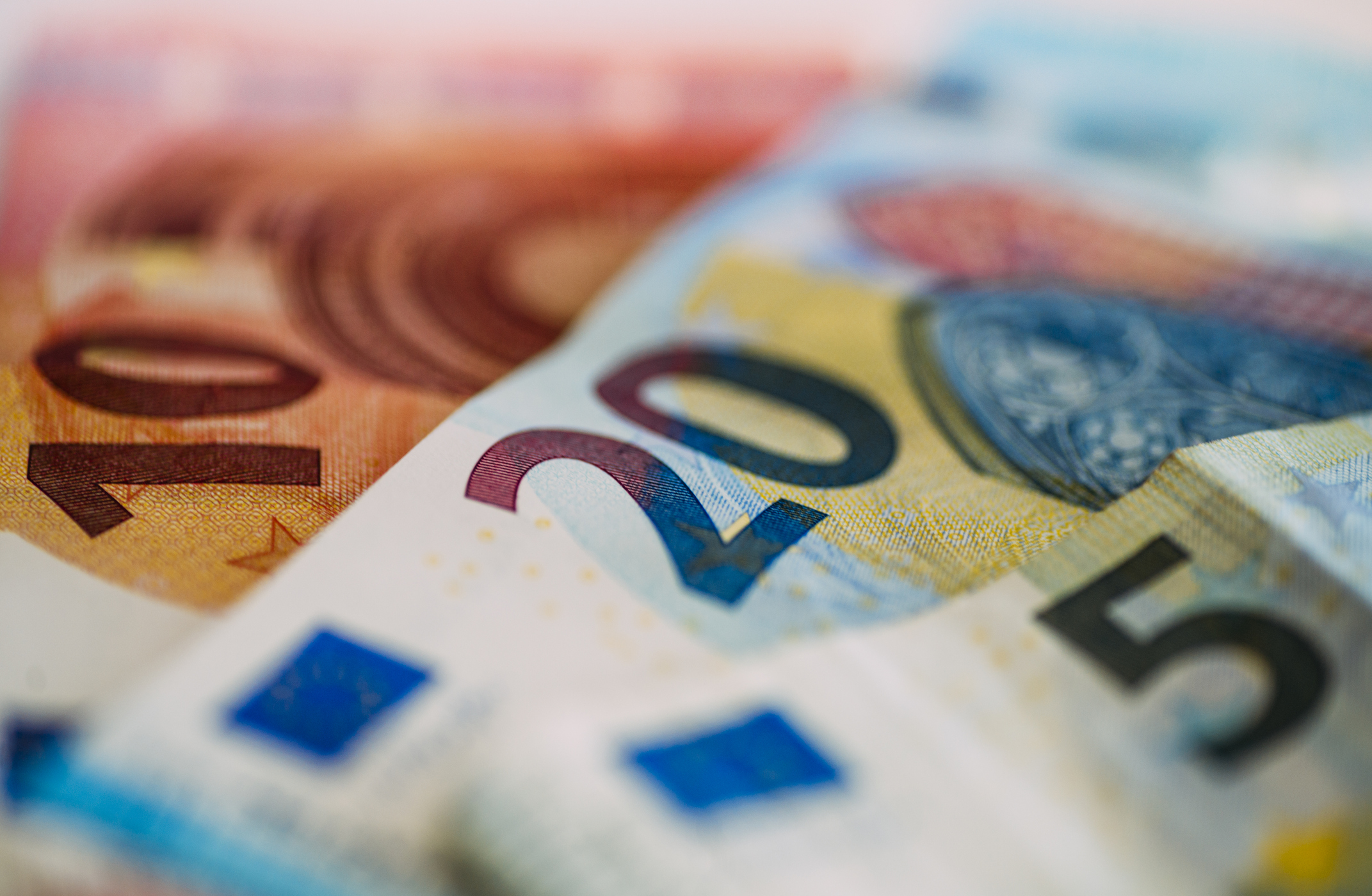 AnaCap closes Credit Ops IV at €1bn hard cap